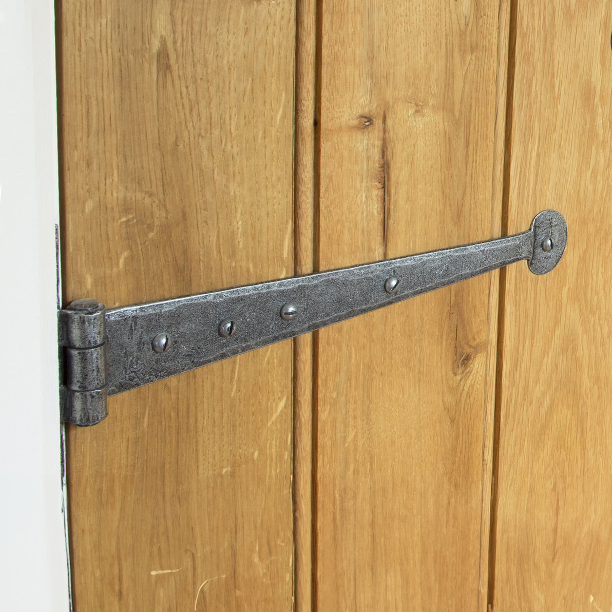 Door Furniture & Ironmongery | Handles, Hinges, Knockers & More | Black ...