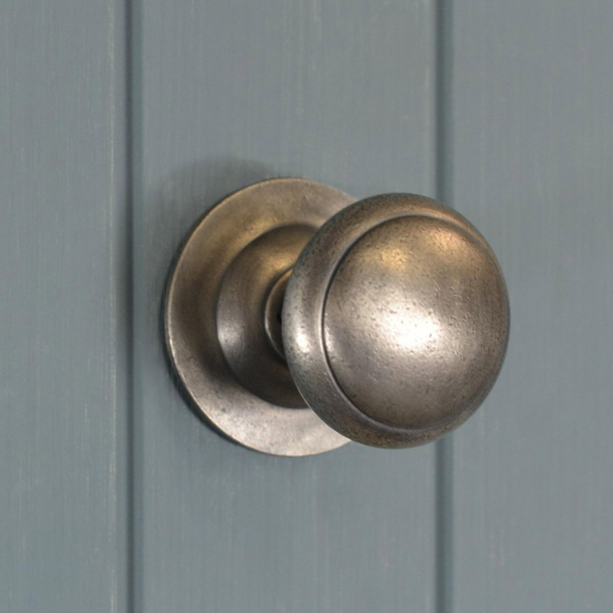 Door Furniture & Ironmongery | Handles, Hinges, Knockers & More | Black ...