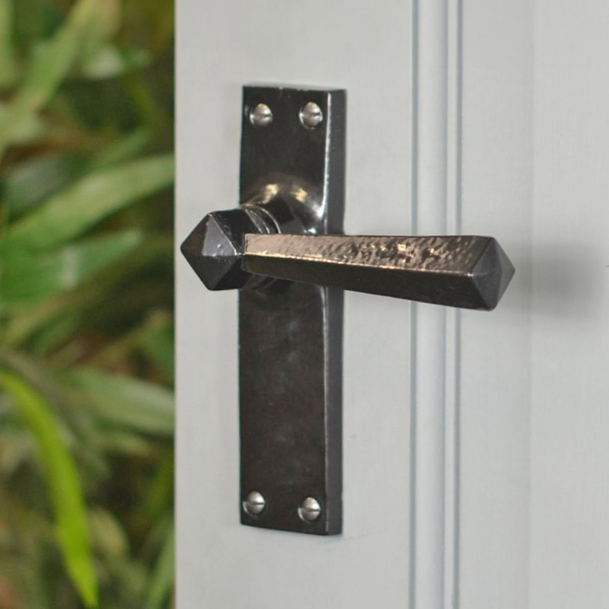 "Peregrine" Black Straight Lever Latch Set | Black Country Metalworks