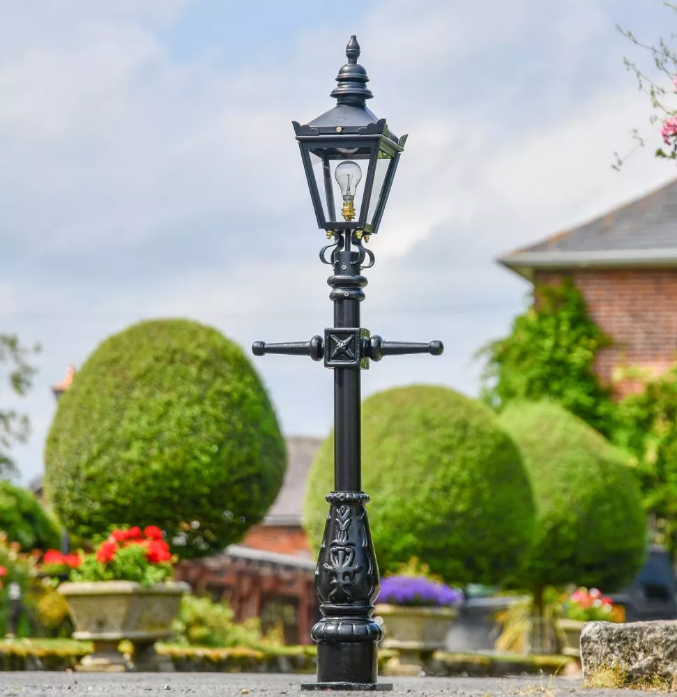 Garden Lamp Posts | Black Country Metalworks
