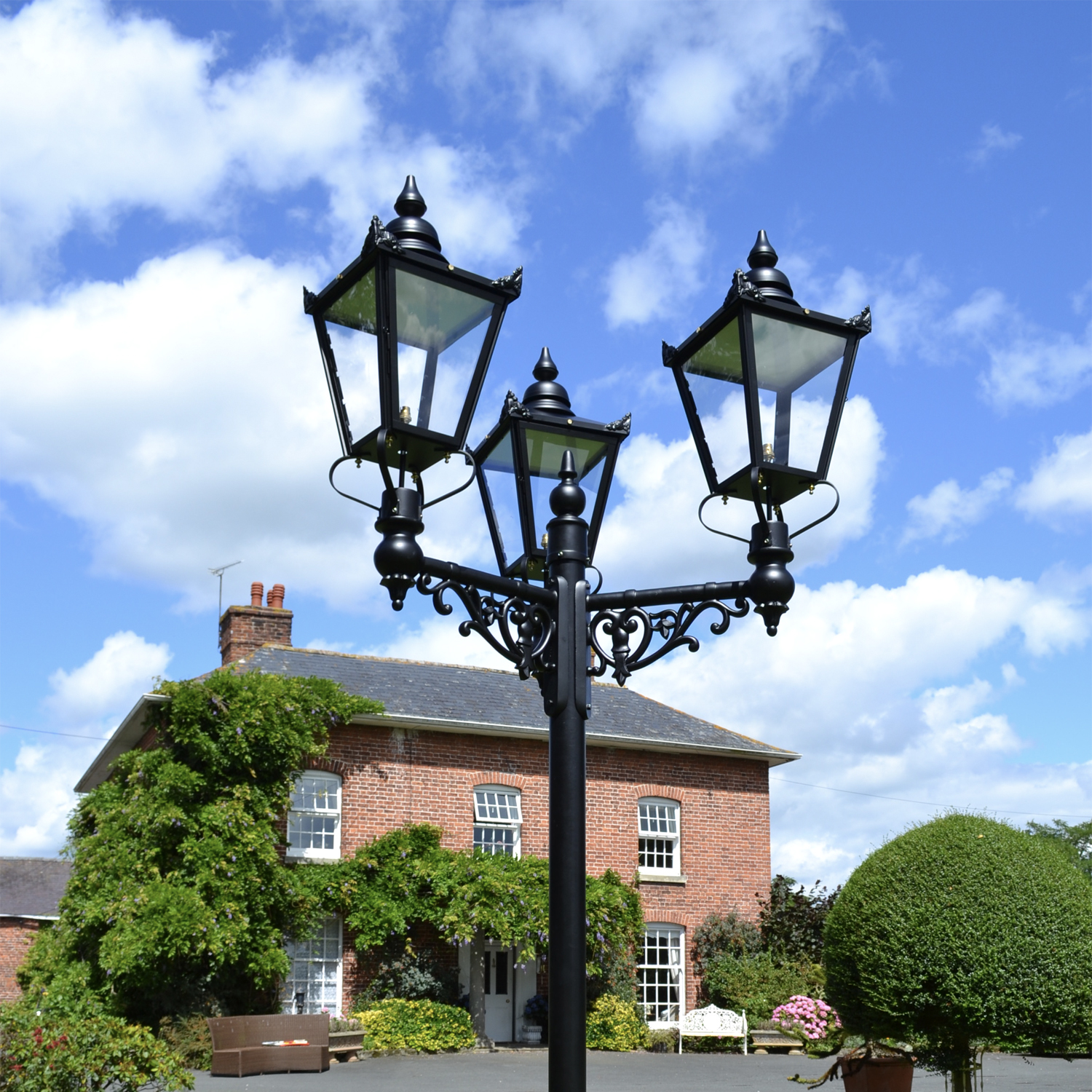 Garden Lamp Posts | Black Country Metalworks