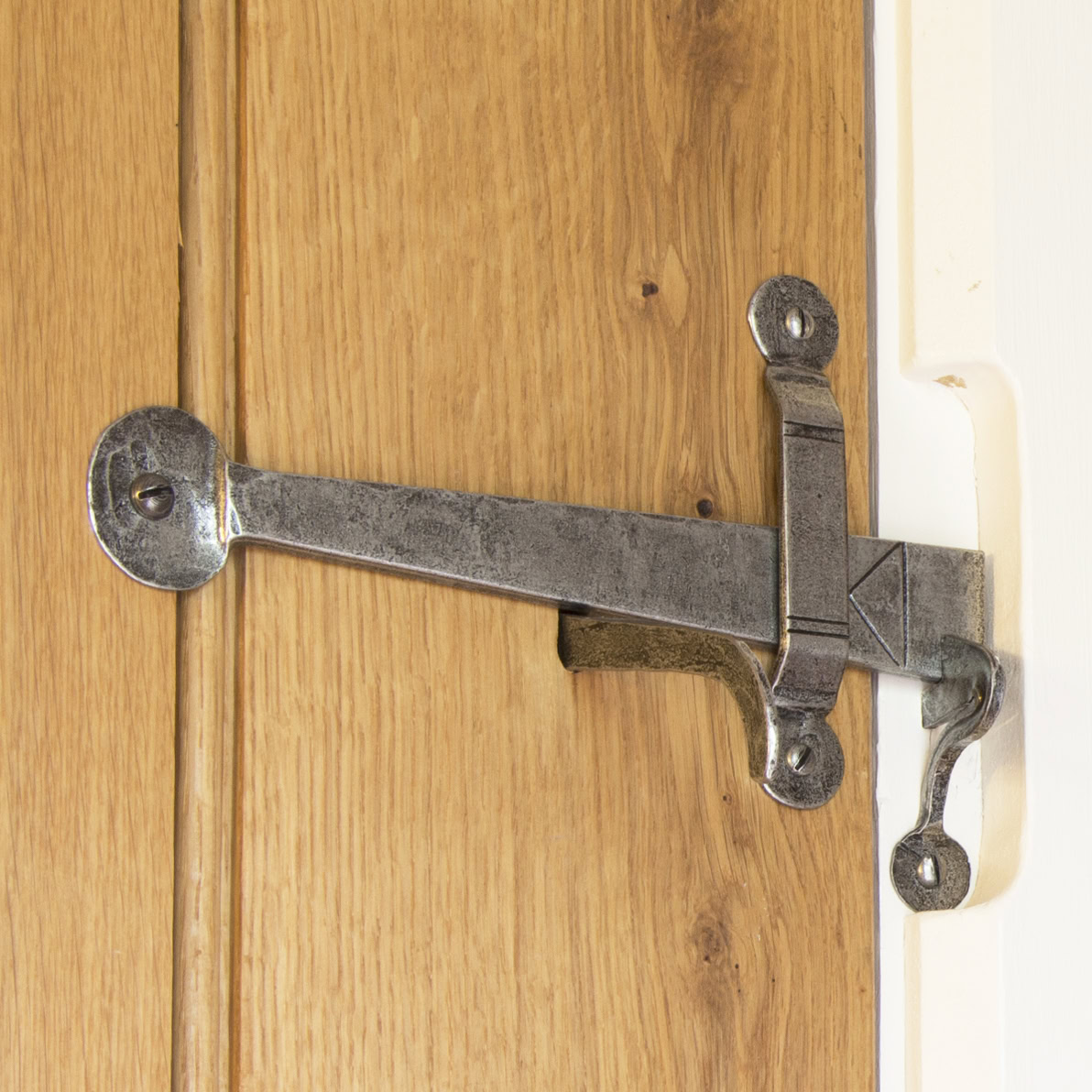 Door Furniture & Ironmongery | Handles, Hinges, Knockers & More | Black ...