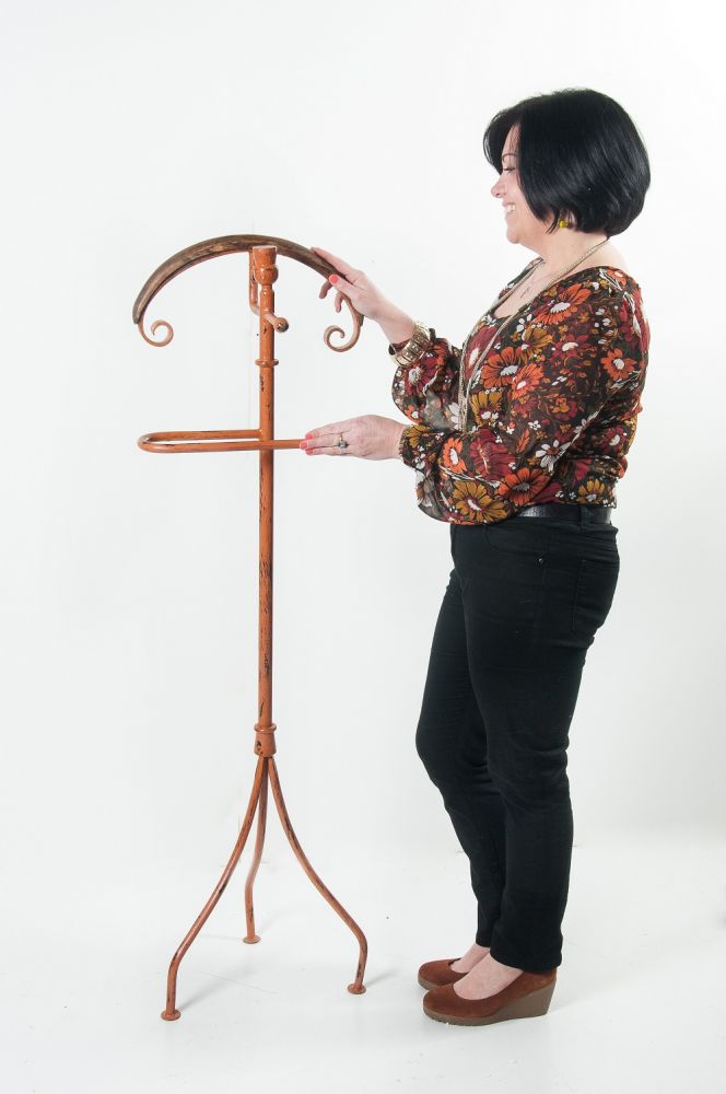 “Ravenscroft” Vintage Suit Stand | Black Country Metalworks