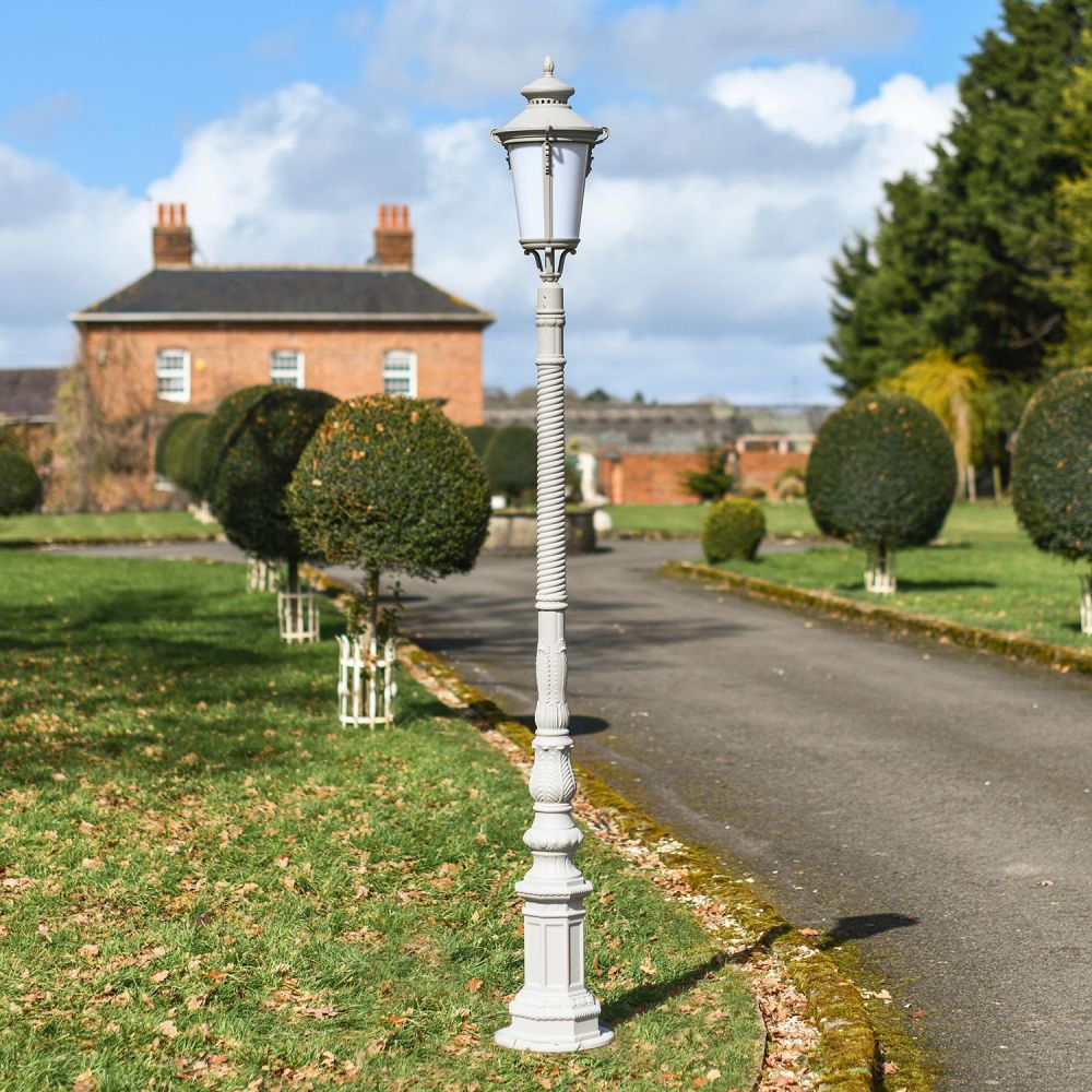 Garden Lamp Posts | Black Country Metalworks