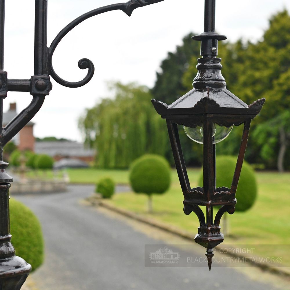 "Lord Blakemere" Antique Brown Cast Iron Ornate Swan Neck Lamp Post 2 ...