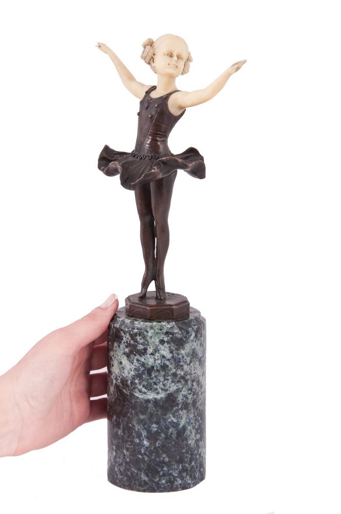 “Acosta Grace” Ballet Dancer Ornament | Black Country Metalworks