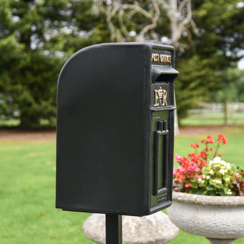 Black & Gold "Newland" Elizabeth Regina Post Box with Stand | Black ...