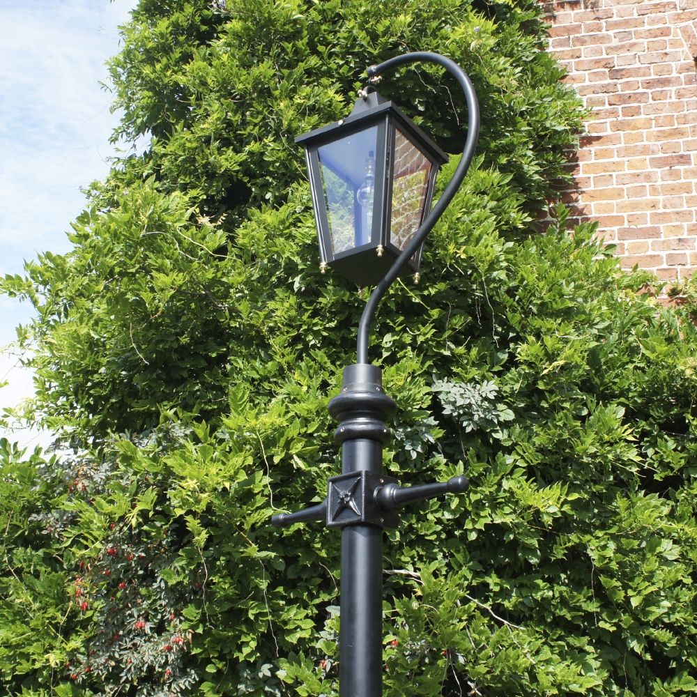 Black Lincoln Swan Neck & Lamp Post - 2.9m | Black Country Metalworks