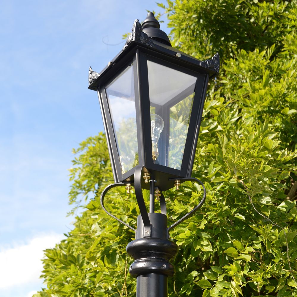 Victorian Lamp Post - Black 2.7m | Black Country Metalworks