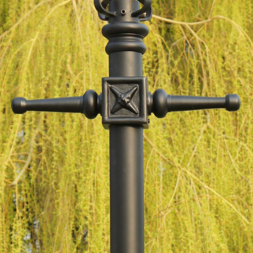 “Portrait” Minature Victorian Lamp Post | Black Country Metalworks