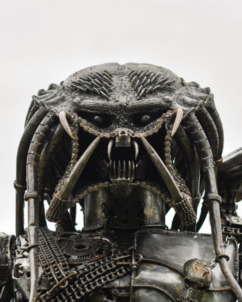 Large Recycled Metal Parts Extraterrestrial Sculpture - 2.4m | Black ...