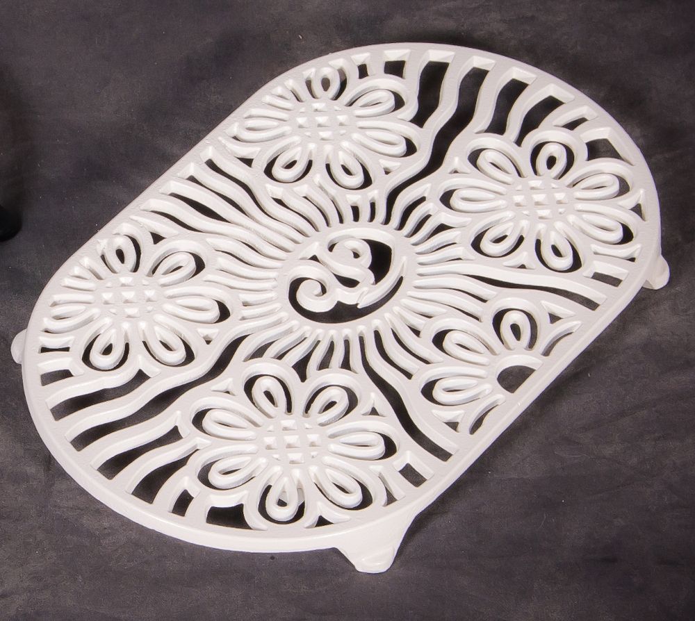 “Parslow House” Cast Iron Trivet | Black Country Metalworks