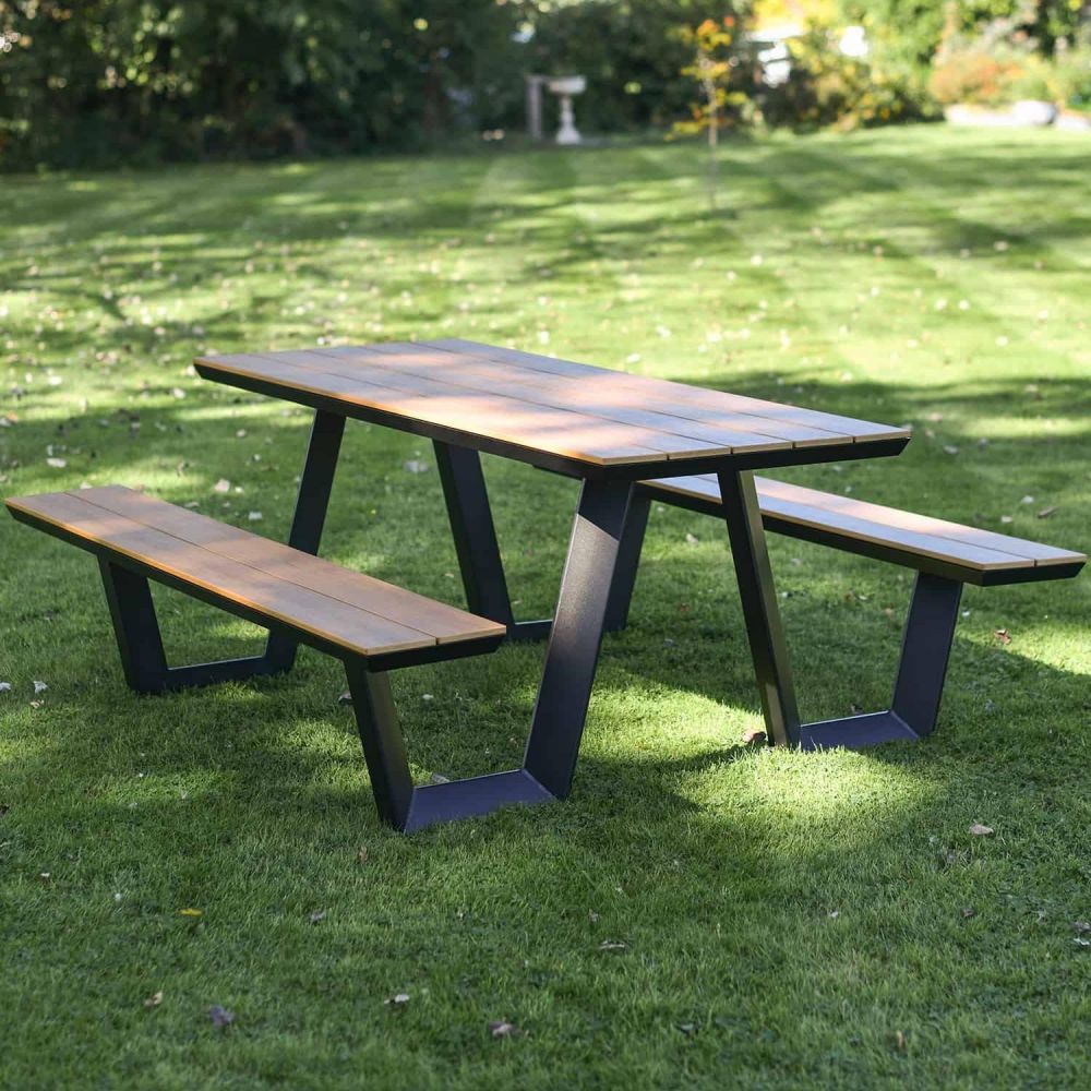 Park Benches | Iron & Wood Garden Benches | Black Country Metalworks