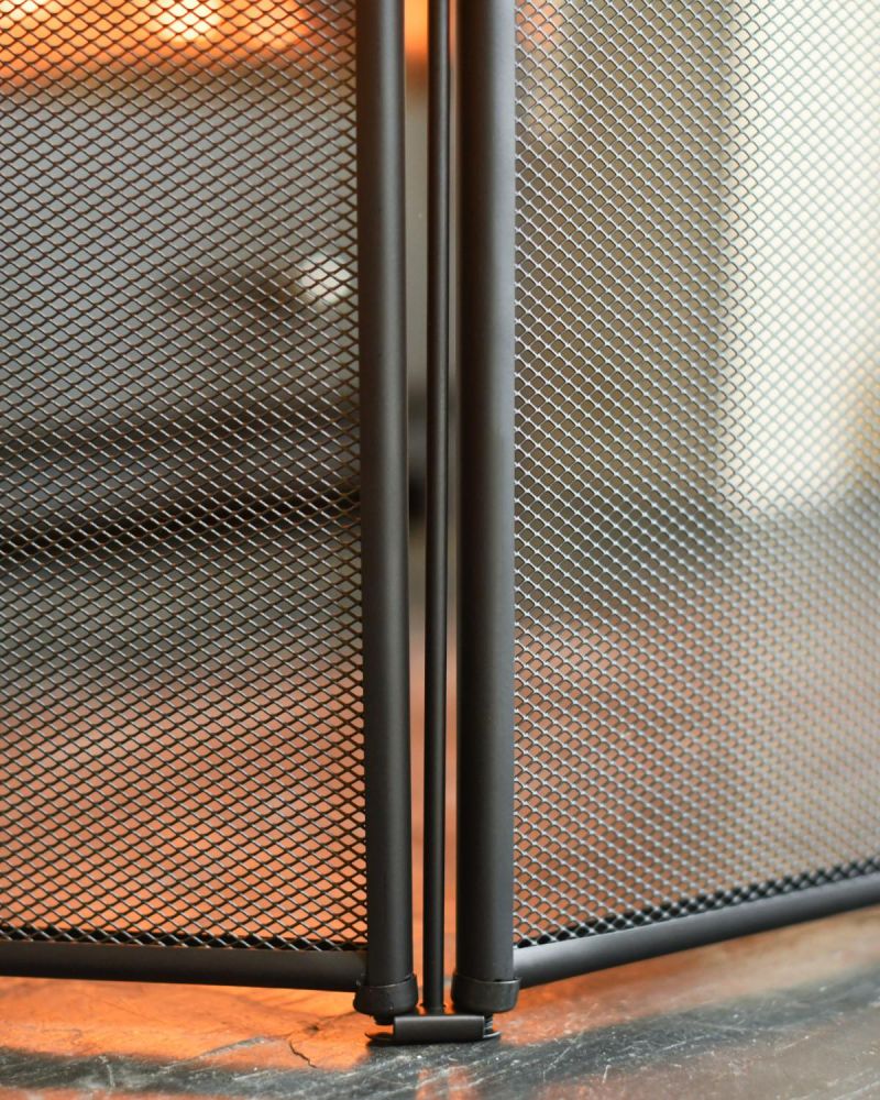 The "Classique" Black Three-Fold Fire Guard | Black Country Metalworks