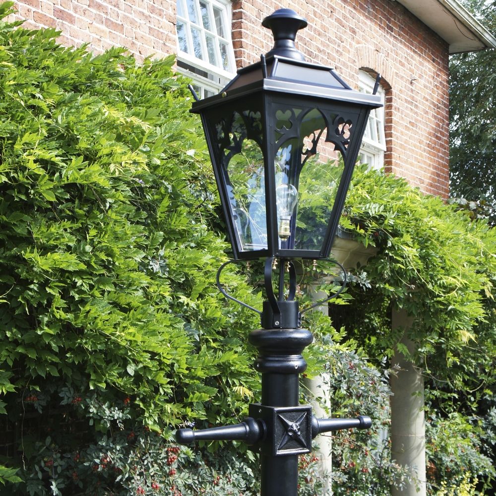 Black Gothic Lamp Post & Lantern Set 2.7m | Black Country Metalworks