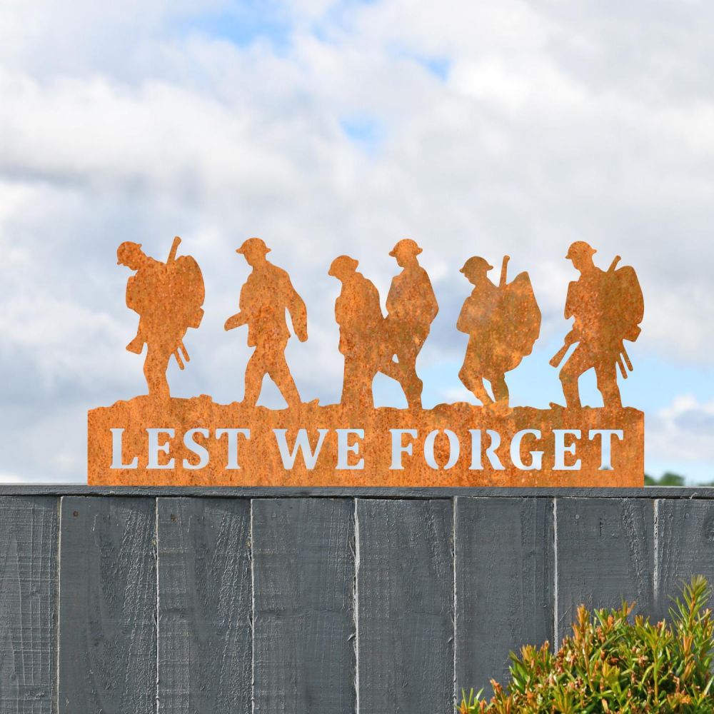 Walking Soldiers "Lest We Forget" Memorial Fence Topper in Rustic ...