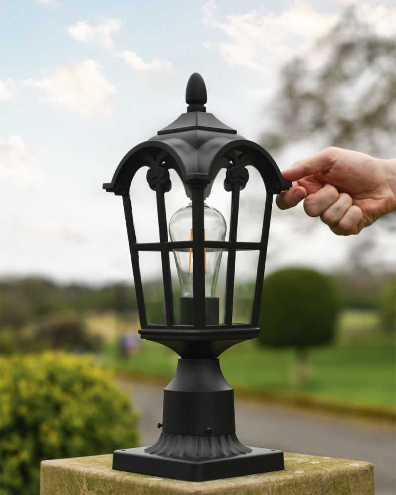 'Onyx Manor' Gothic Pillar Light - 46cm | Black Country Metalworks