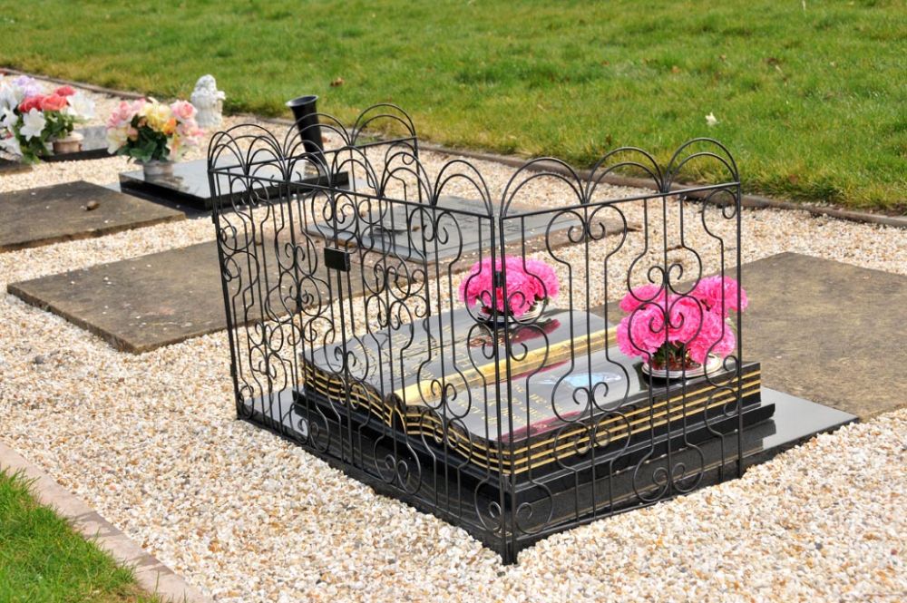 "St Angelo" Grave Surround | Black Country Metalworks