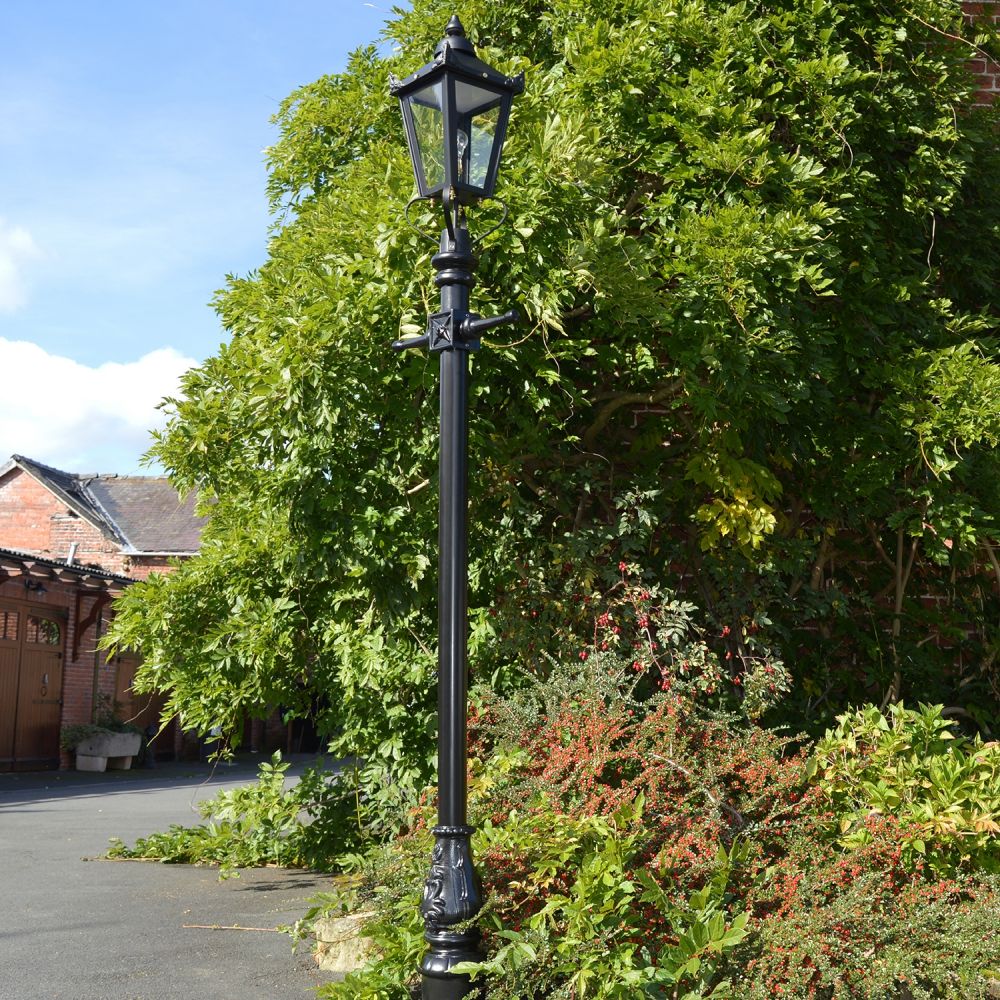 Victorian Lamp Post - Black 2.7m | Black Country Metalworks