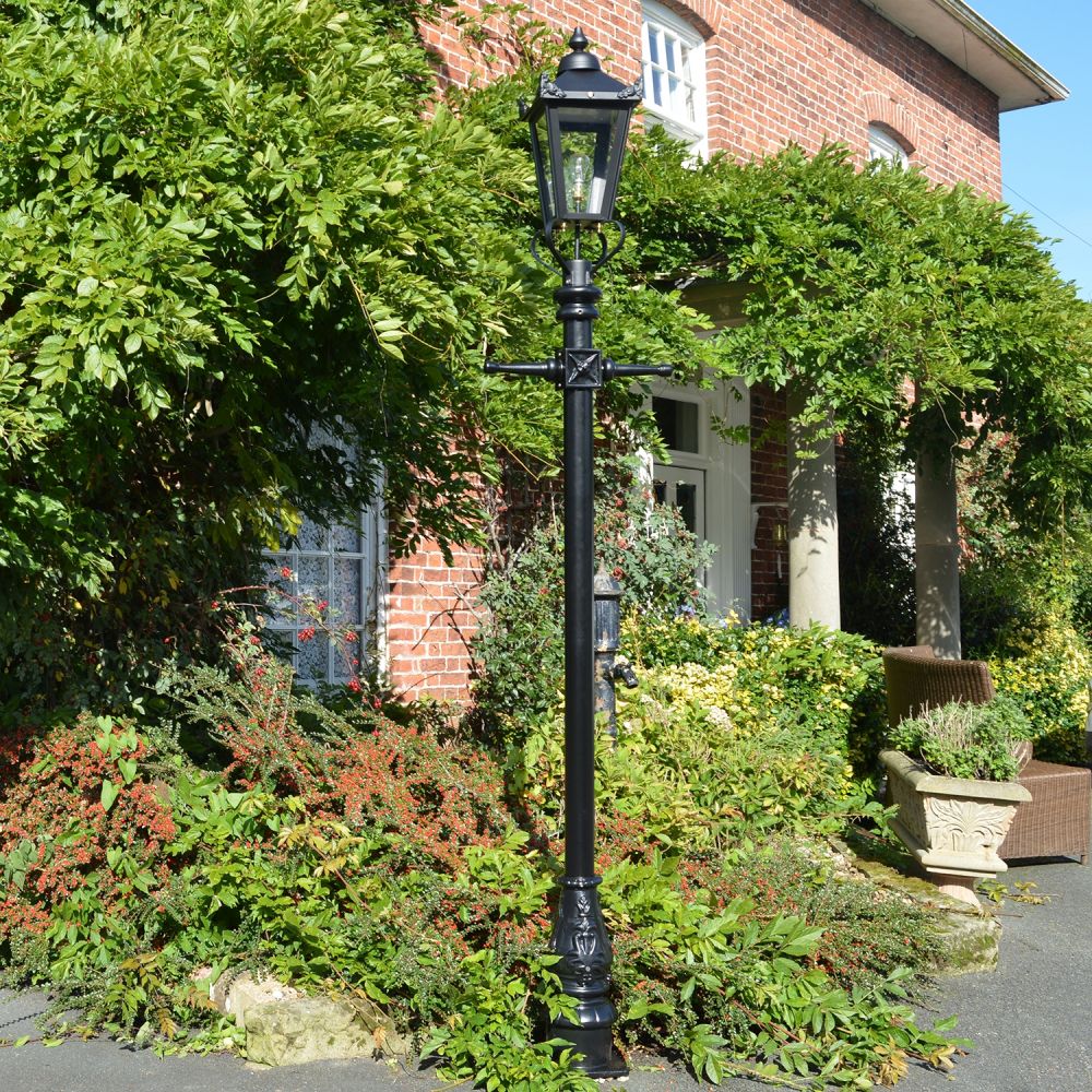 Victorian Lamp Post - Black 2.7m | Black Country Metalworks
