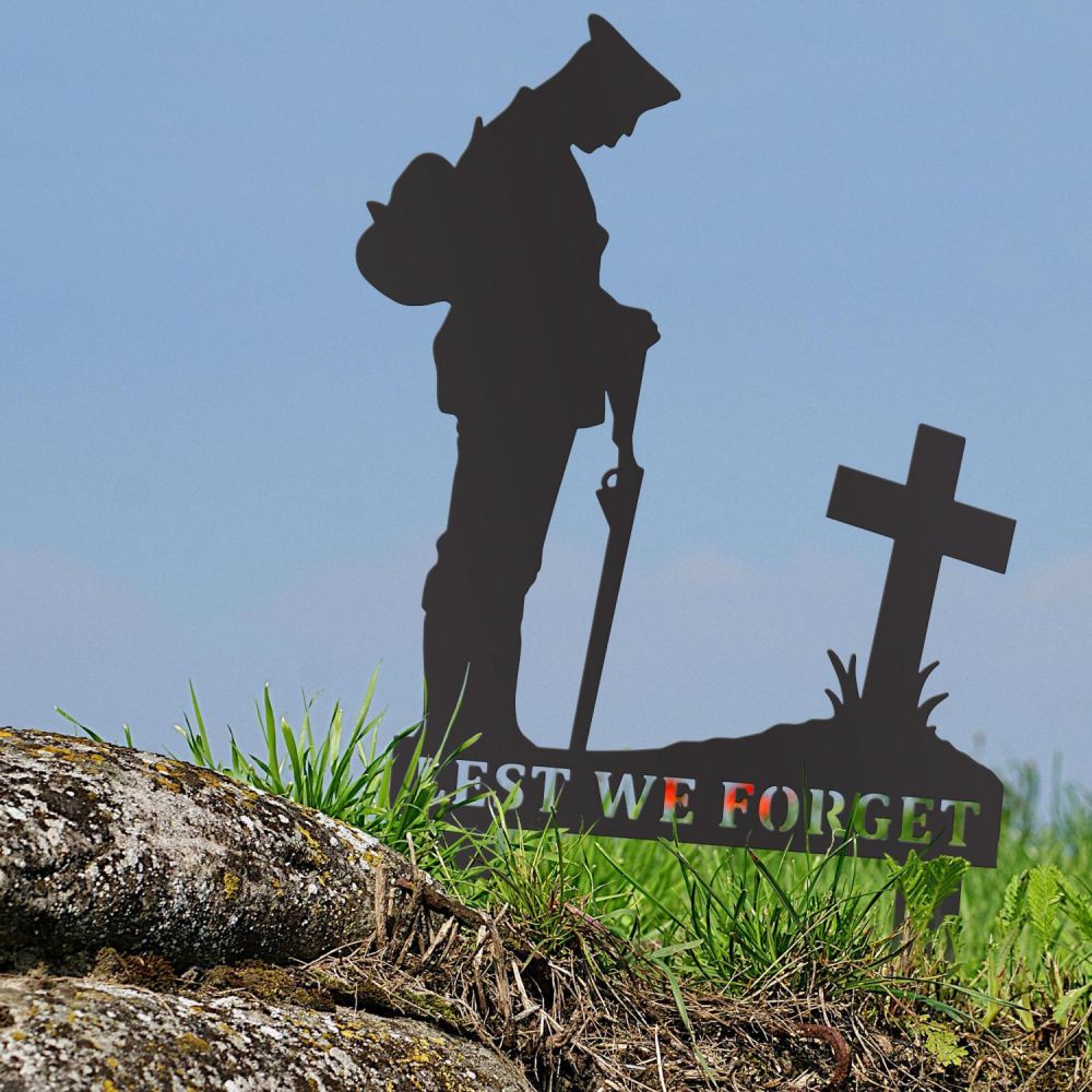 WW2 Soldier "Lest We Forget" Memorial Ground Spike in Black Finish ...