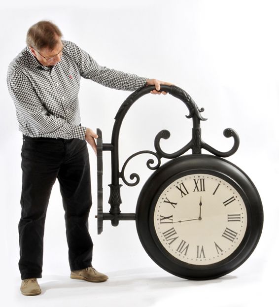 Giant wall clock | Black Country Metalworks