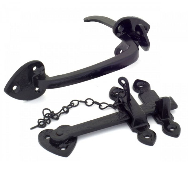 Cast Iron Thumb Latch & Chain | Black Country Metalworks
