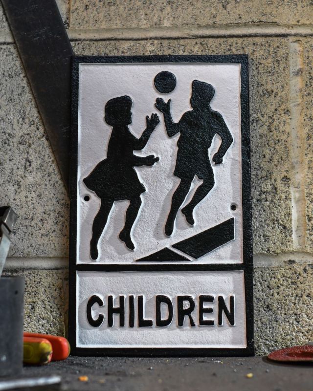 "Children" Cast Iron Information Sign | Black Country Metalworks