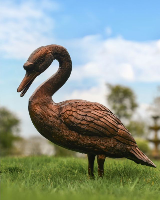 Copper Swan Facing Down with Open Beak | Black Country Metalworks