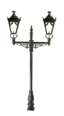 Double headed lamp post Cast Iron | Black Country Metalworks