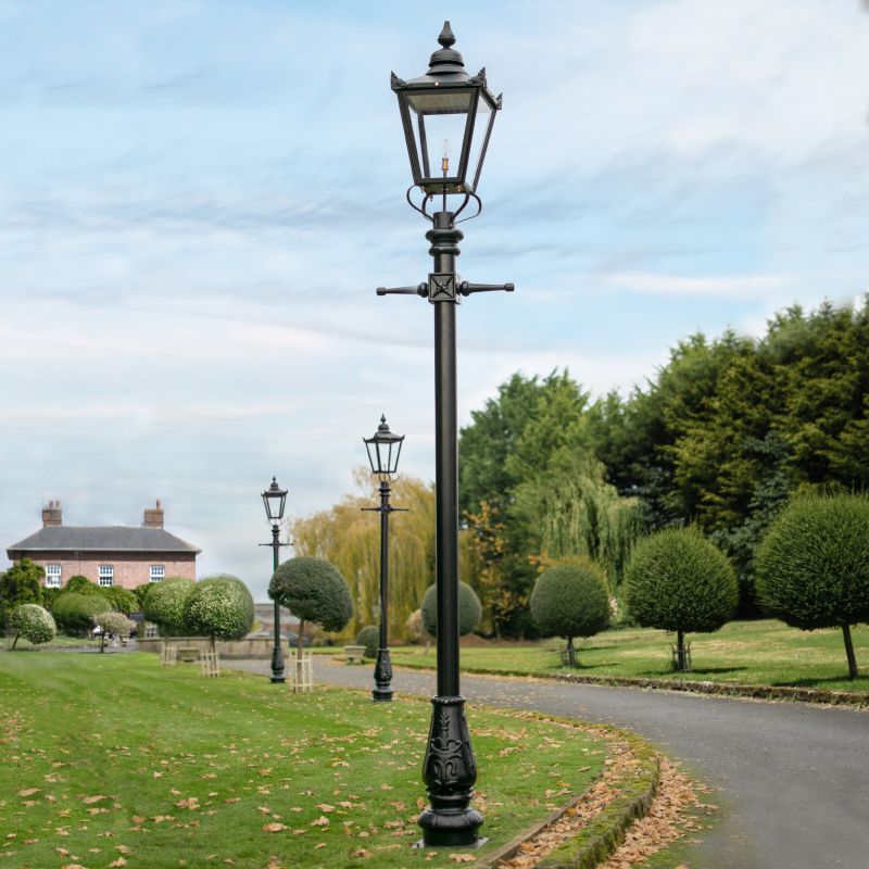 Victorian Lamp Post - Black 3.2m | Black Country Metalworks