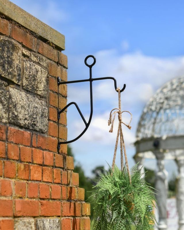 Hanging Basket Stickman Bracket | Black Country Metalworks