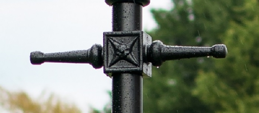 Victorian Lamp Post - Black 2.7m | Black Country Metal Works