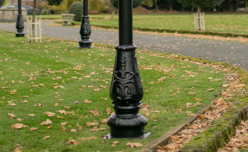 Victorian Lamp Post - Black 3.2m | Black Country Metal Works